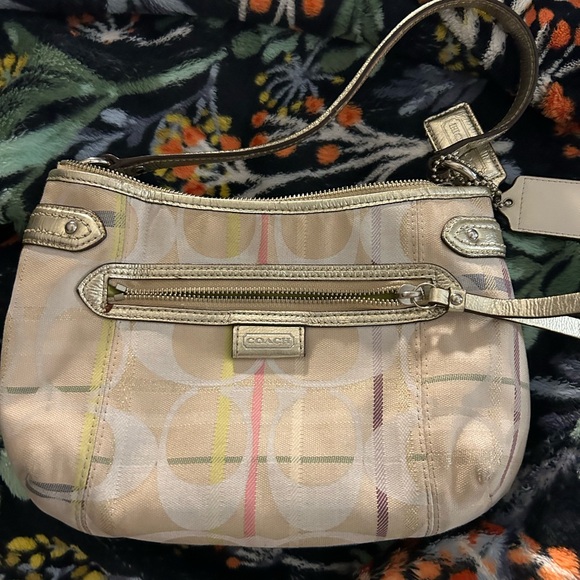 Coach | Bags | Coach Cream And Gold Shoulder Bag With Sophisticated ...